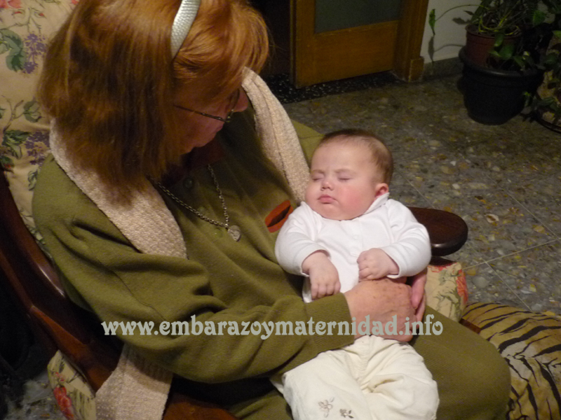 El afecto físico aporta un importante desarrollo en el bebé | Embarazo ...